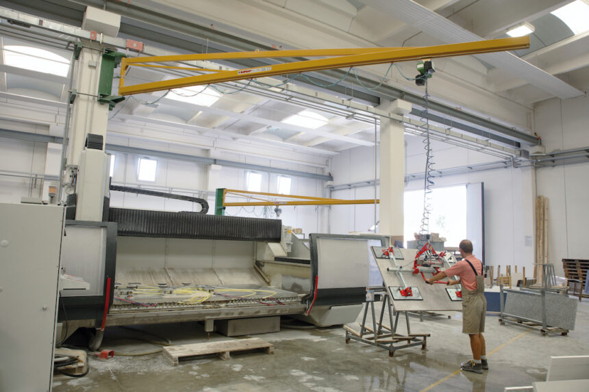 Profiled Jib - Dr. Machine