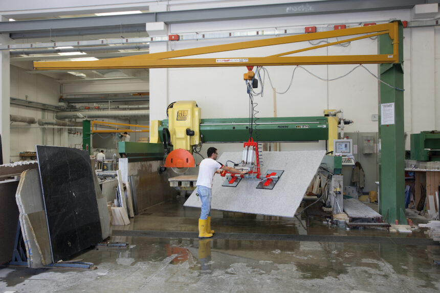 Profiled Jib - Dr. Machine